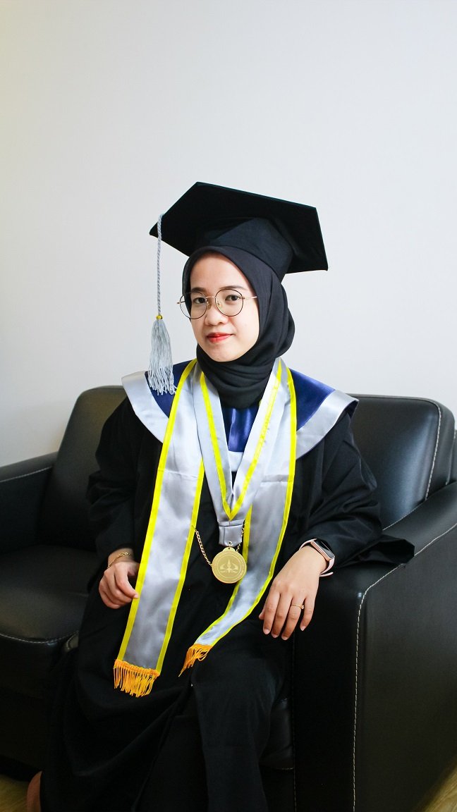 Model Toga Wisuda - DRAZ